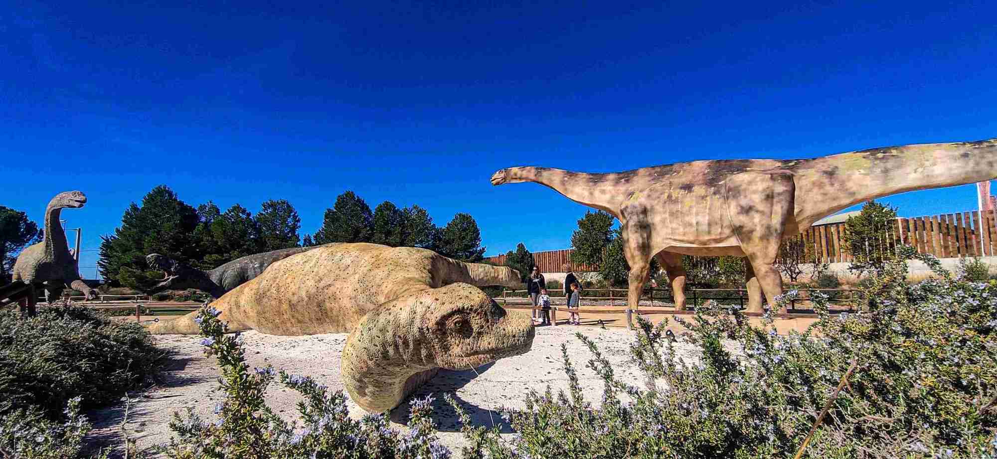 ¿Vale la pena Dinópolis? Precios y horarios – vivir aventuras